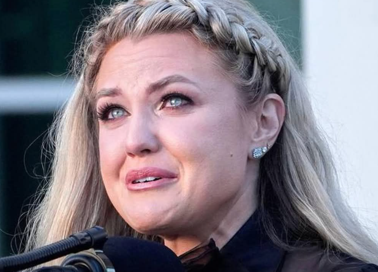 The Meaningful Story Behind Erika Kirk’s Emotional Moment – Topsdecor.com